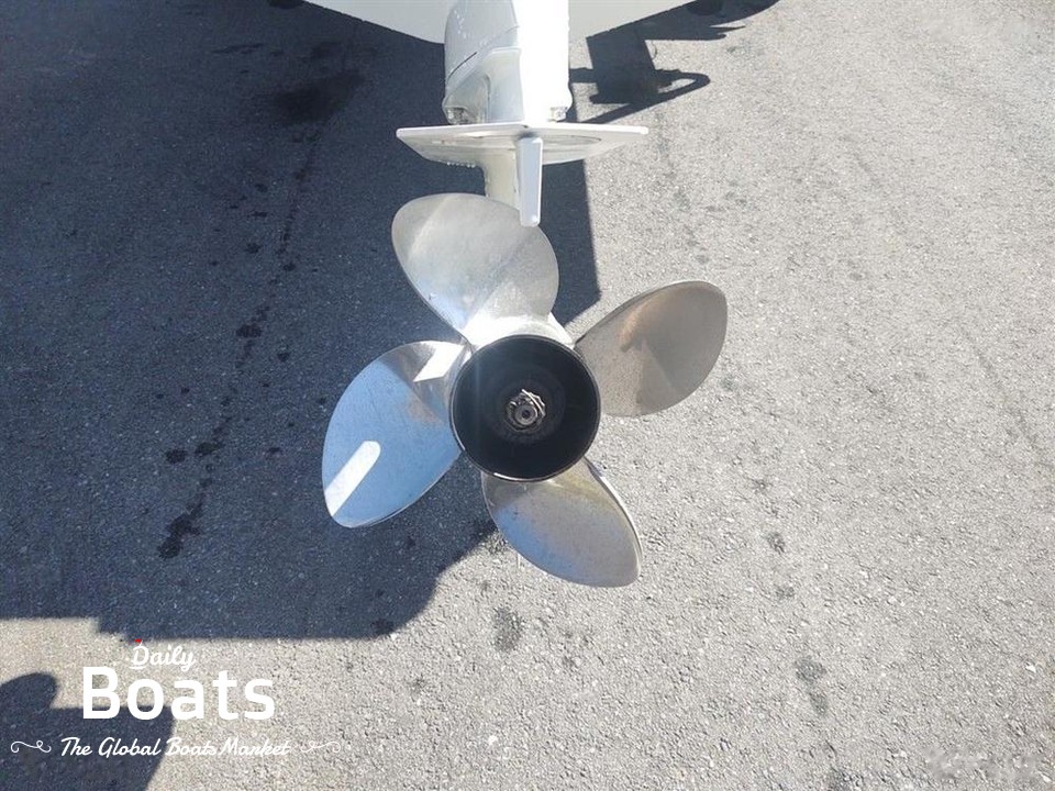 2000 Hydra-Sports 2390 Vector Cc for sale. View price, photos and Buy ...