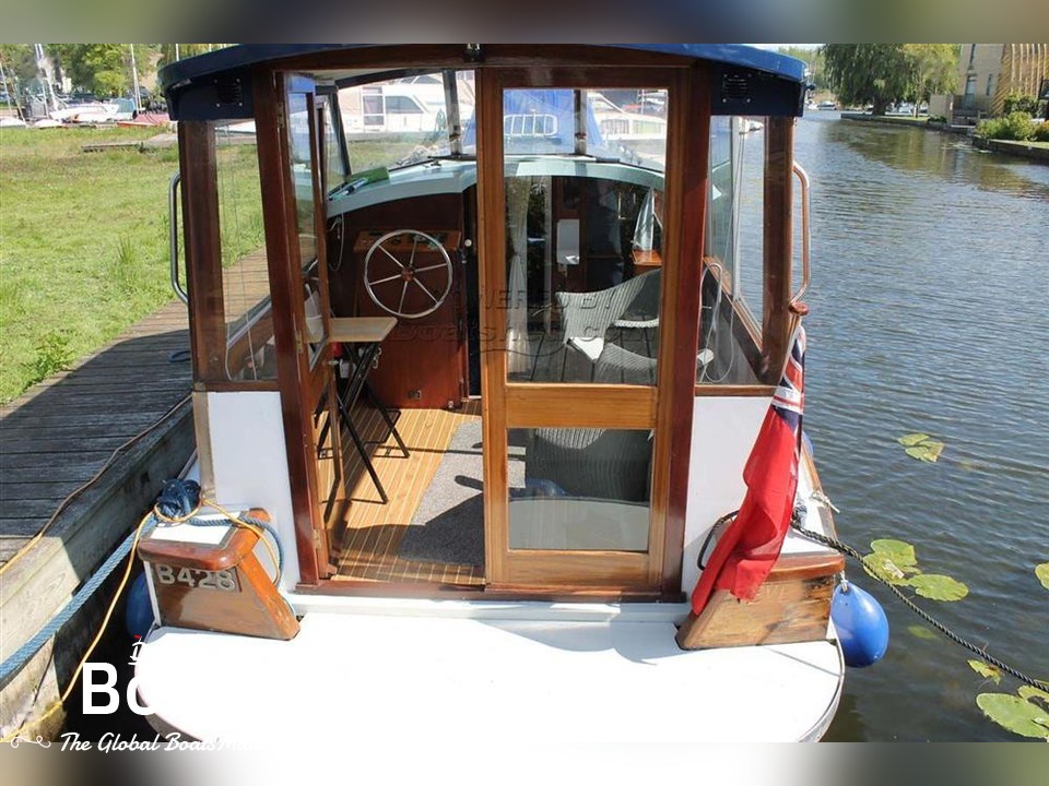1958 Porter And Haylett 28' Astroline for sale. View price, photos and ...