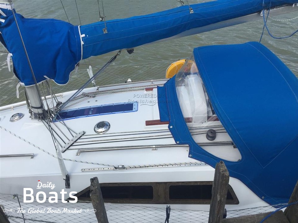 1980 Hunter Delta 25 for sale. View price, photos and Buy 1980 Hunter ...