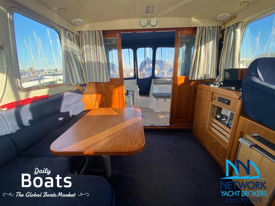 2001 Hardy Motor Boats Commander 32 for sale. View price, photos and ...