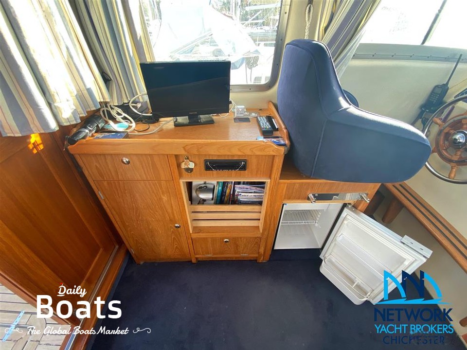 2001 Hardy Motor Boats Commander 32 for sale. View price, photos and ...