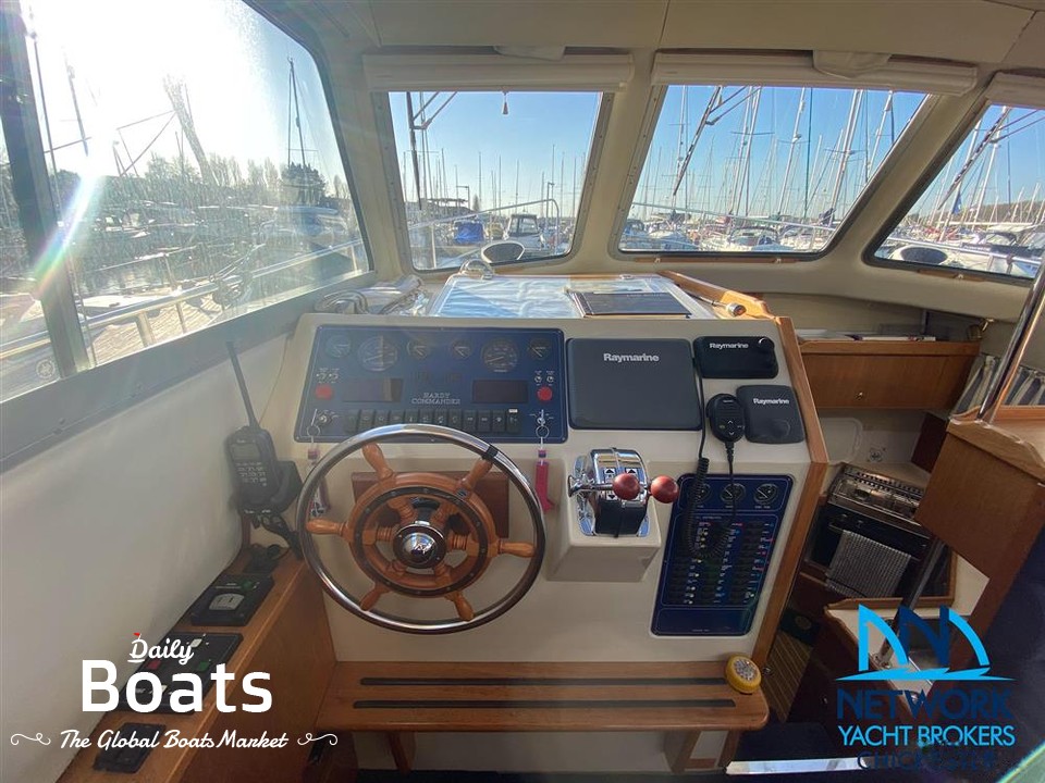 2001 Hardy Motor Boats Commander 32 for sale. View price, photos and ...