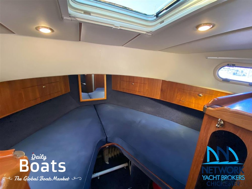 2001 Hardy Motor Boats Commander 32 for sale. View price, photos and ...