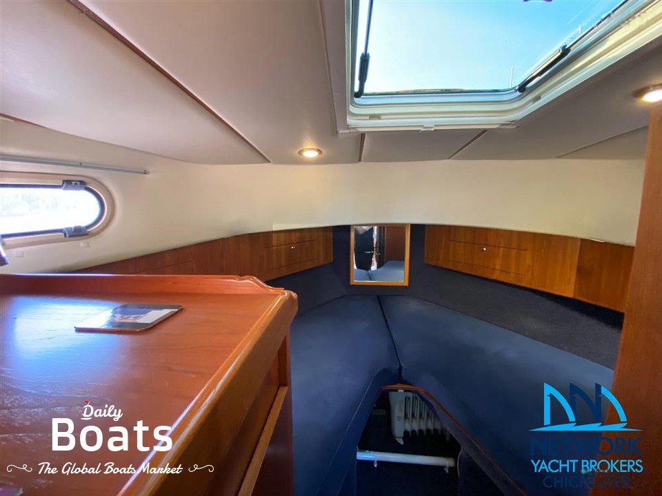 2001 Hardy Motor Boats Commander 32 for sale. View price, photos and ...