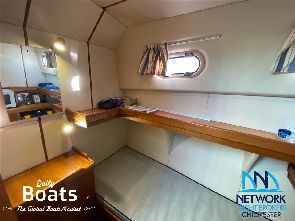 2001 Hardy Motor Boats Commander 32 for sale. View price, photos and ...