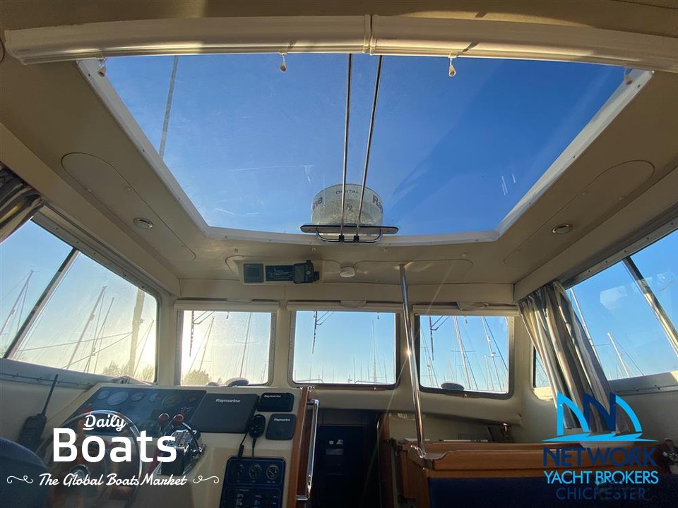 2001 Hardy Motor Boats Commander 32 for sale. View price, photos and ...