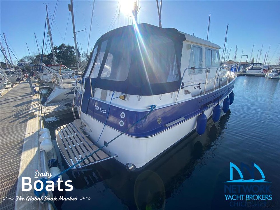 2001 Hardy Motor Boats Commander 32 for sale. View price, photos and ...