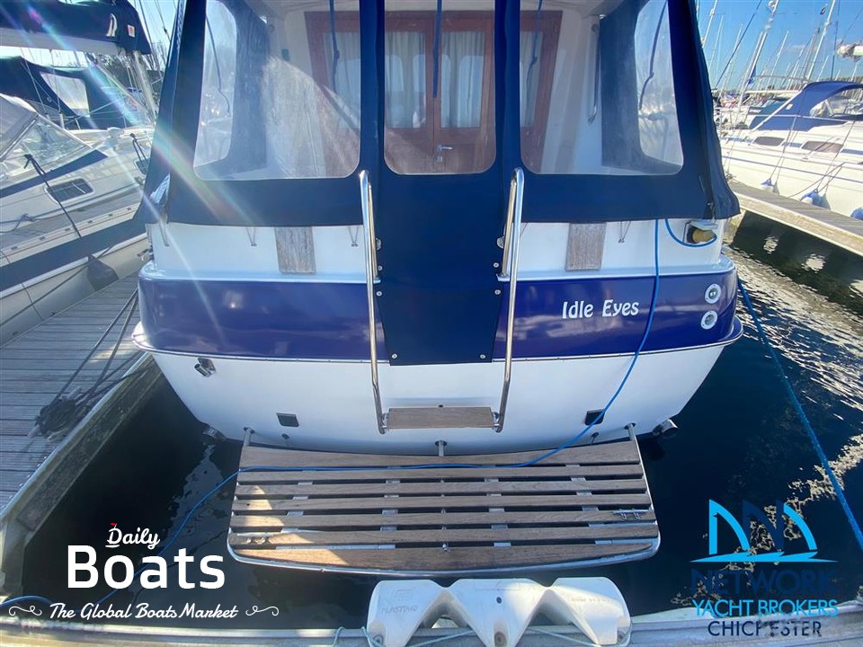 2001 Hardy Motor Boats Commander 32 for sale. View price, photos and ...