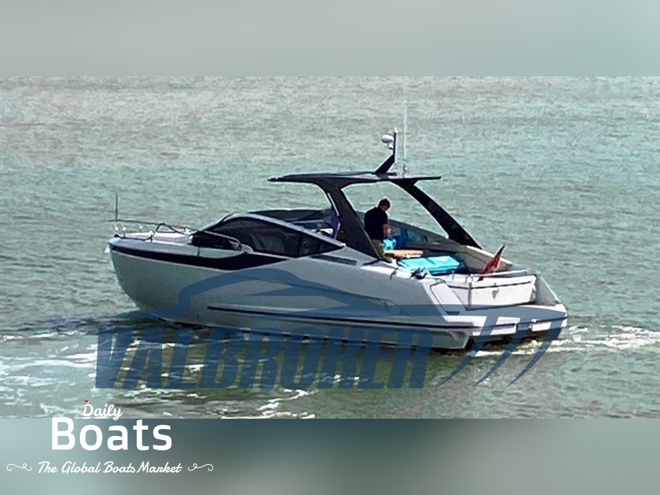 2022 Fairline 33 Flybridge for sale. View price, photos and Buy 2022 ...