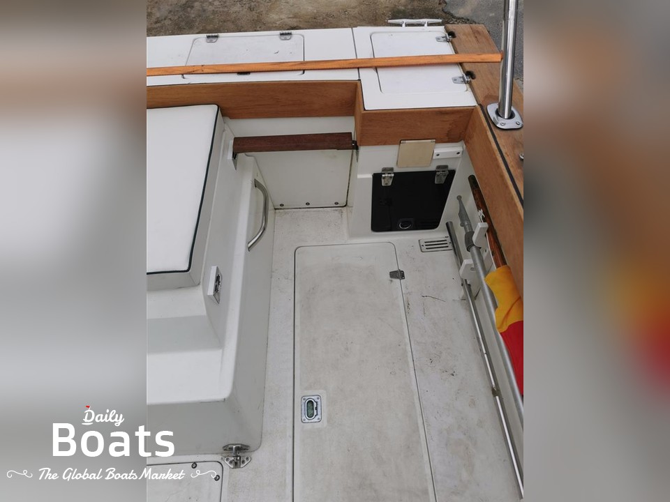 1993 Celebrity Fish Hawk for sale. View price, photos and Buy 1993 ...