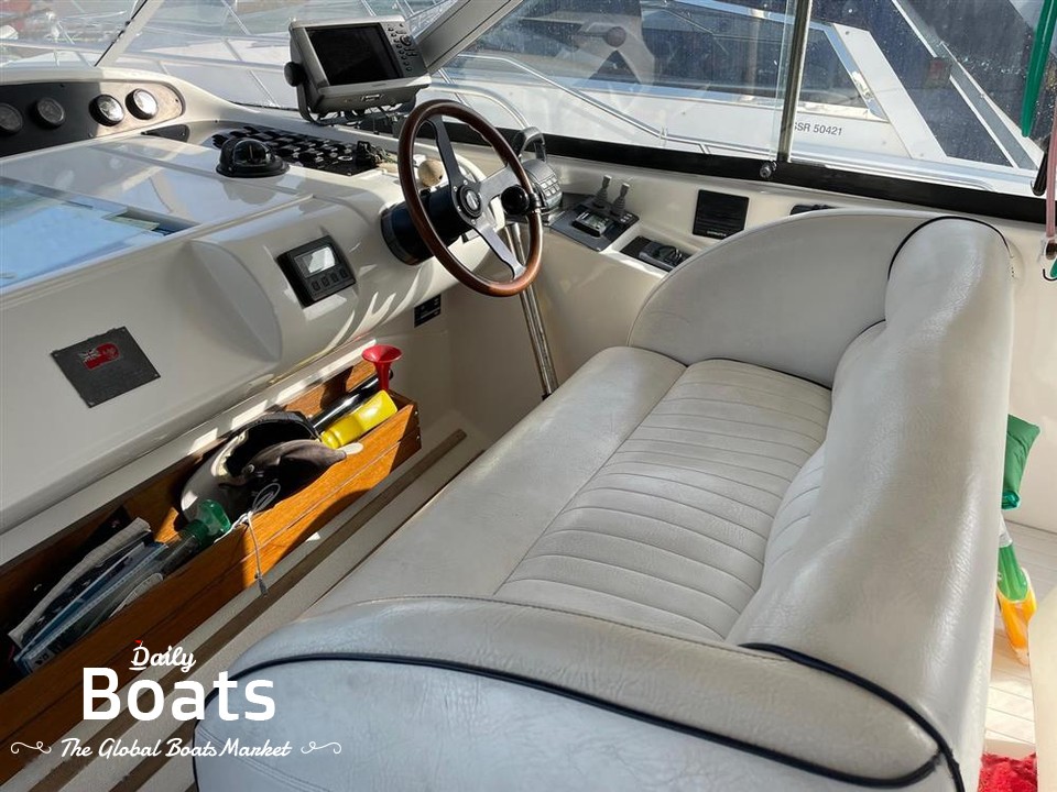 1999 Hardy Motor Boats 305 Seawings for sale. View price, photos and ...