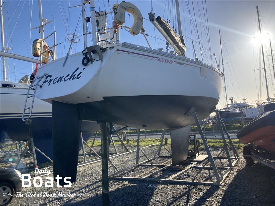 1981 Jeanneau Sun Fizz 40 for sale. View price, photos and Buy 1981 ...