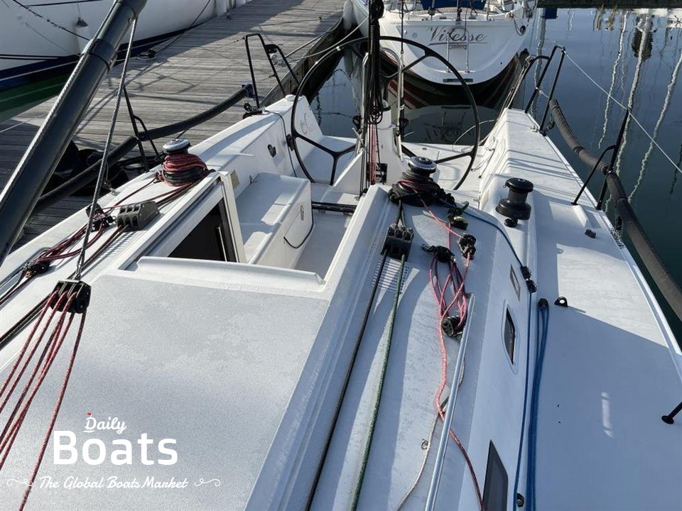 2012 J Boats J111 for sale. View price, photos and Buy 2012 J Boats ...