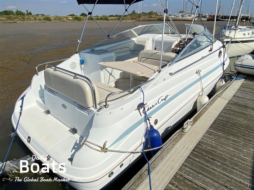 2000 Chris-Craft 240 Express Cruiser for sale. View price, photos and ...