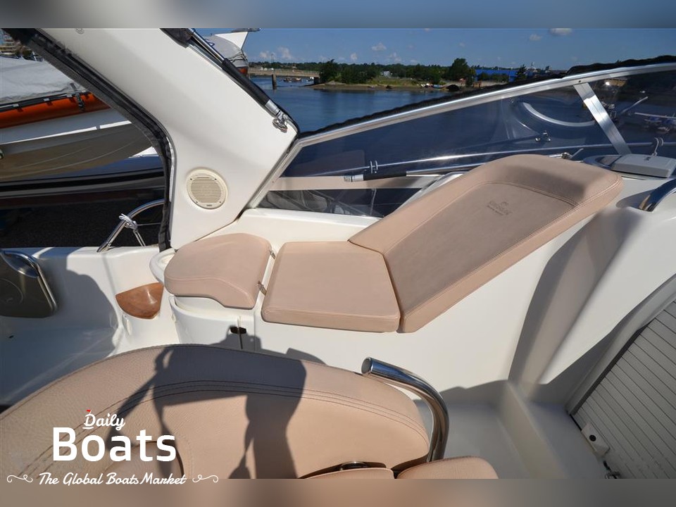 2010 Cranchi 29 Zaffiro for sale. View price, photos and Buy 2010 ...