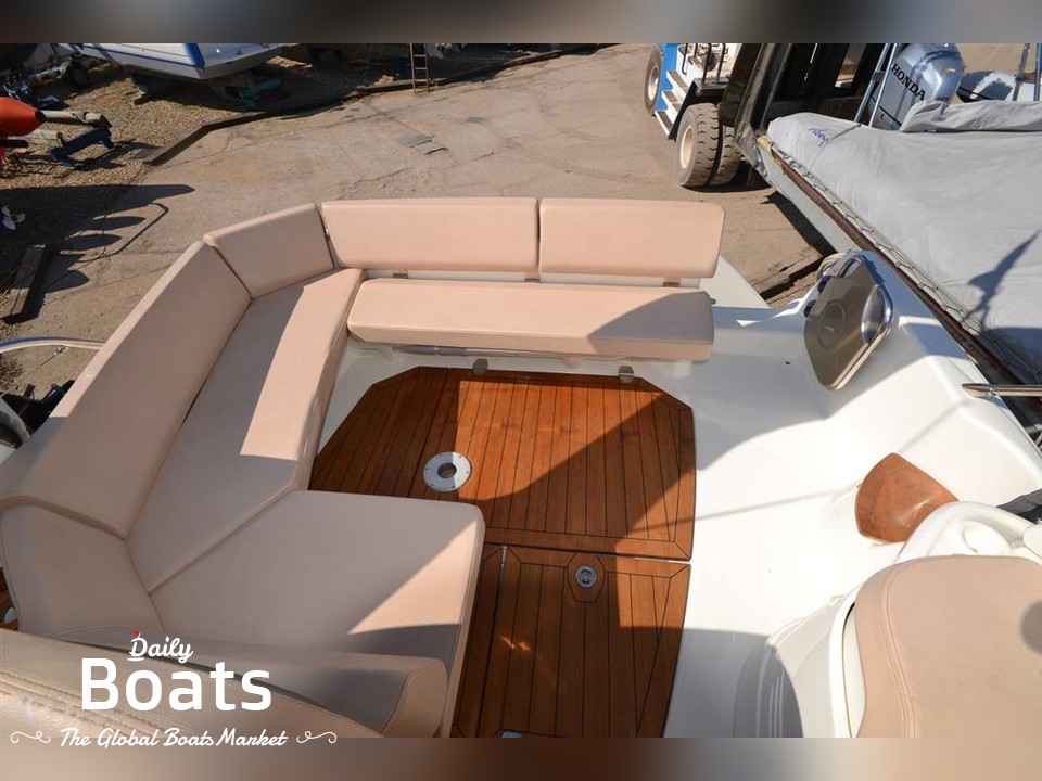 2010 Cranchi 29 Zaffiro for sale. View price, photos and Buy 2010 ...