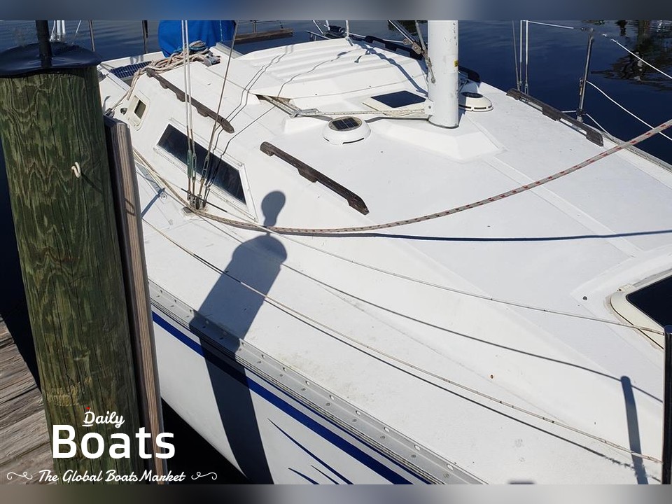 1985 Hunter Legend 28.5 for sale. View price, photos and Buy 1985 ...