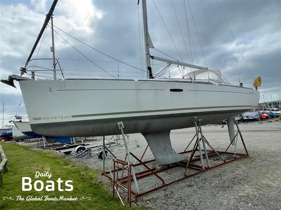 2009 Bénéteau Boats Oceanis 37 for sale. View price, photos and Buy ...