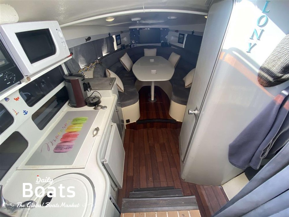 1989 Princess Riviera 266 for sale. View price, photos and Buy 1989 ...