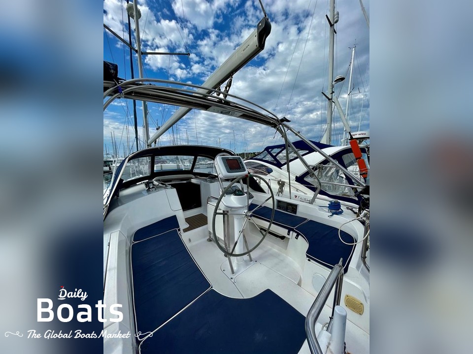 2005 Hunter Legend 38 for sale. View price, photos and Buy 2005 Hunter ...