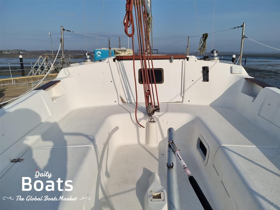 1995 Hunter Legend 23.5 for sale. View price, photos and Buy 1995 ...