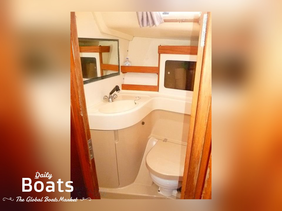 1991 Sadler Yachts Starlight 39 for sale. View price, photos and Buy ...