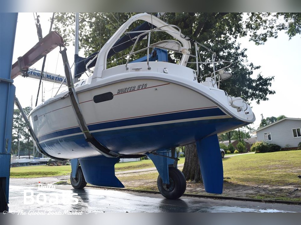 1997 Hunter Legend 310 for sale. View price, photos and Buy 1997 Hunter ...