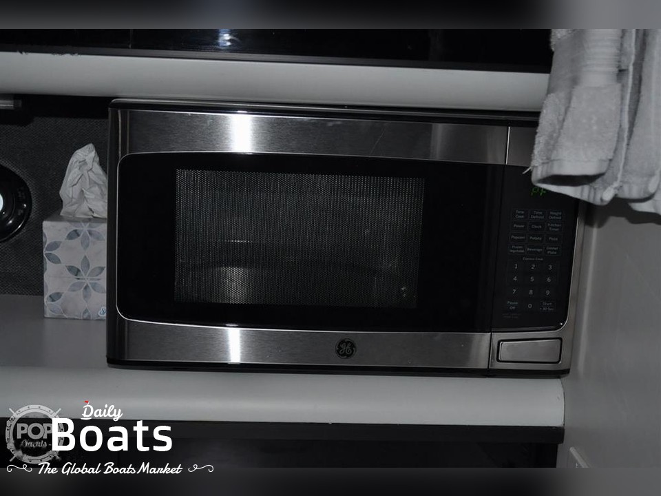 1990 Slickcraft Tiara 310 Sc for sale. View price, photos and Buy 1990 ...