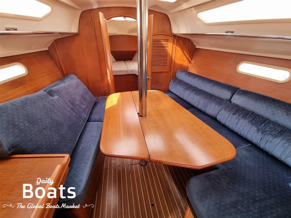 2003 Hunter Legend 326 for sale. View price, photos and Buy 2003 Hunter ...