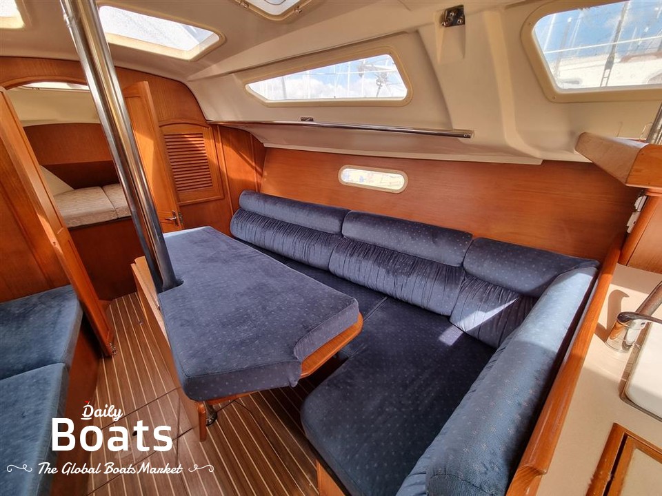 2003 Hunter Legend 326 for sale. View price, photos and Buy 2003 Hunter ...