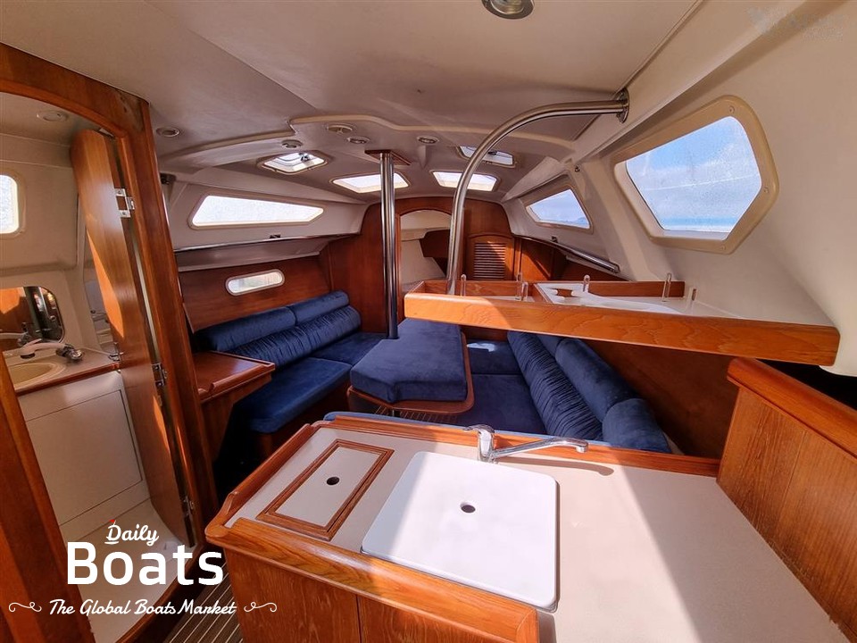 2003 Hunter Legend 326 for sale. View price, photos and Buy 2003 Hunter ...