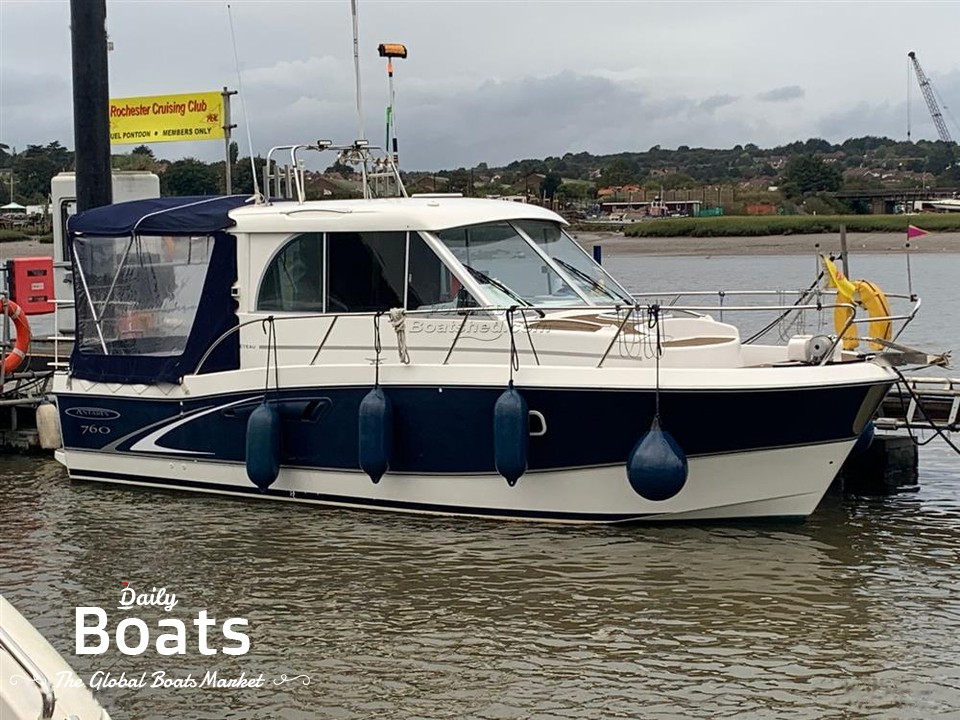 2005 Bénéteau Boats Antares 760 for sale. View price, photos and Buy ...