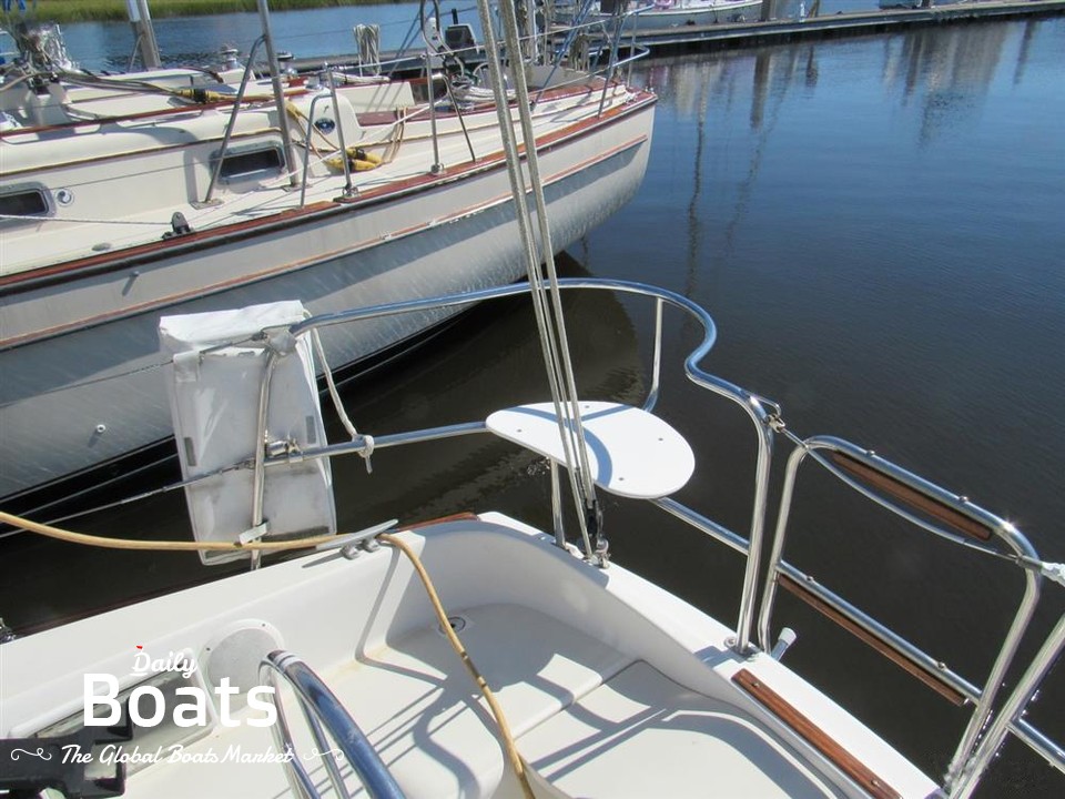 1988 Pearson 31-2 Sloop for sale. View price, photos and Buy 1988 ...