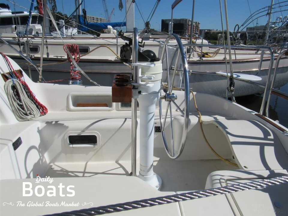 1988 Pearson 31-2 Sloop for sale. View price, photos and Buy 1988 ...