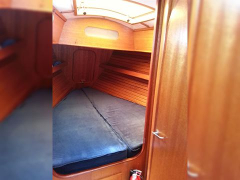 1985 Lippincott 30 for sale. View price, photos and Buy 1985 Lippincott ...
