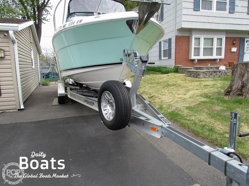 2004 Robalo R225 for sale. View price, photos and Buy 2004 Robalo R225 ...