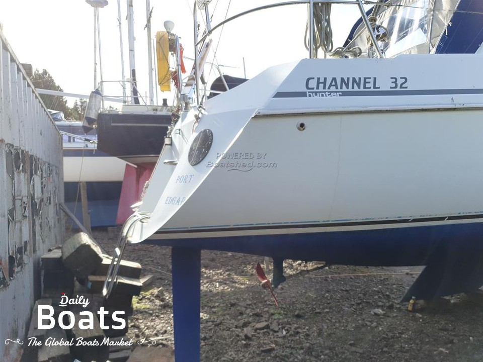 1994 Hunter Channel 32 for sale. View price, photos and Buy 1994 Hunter ...