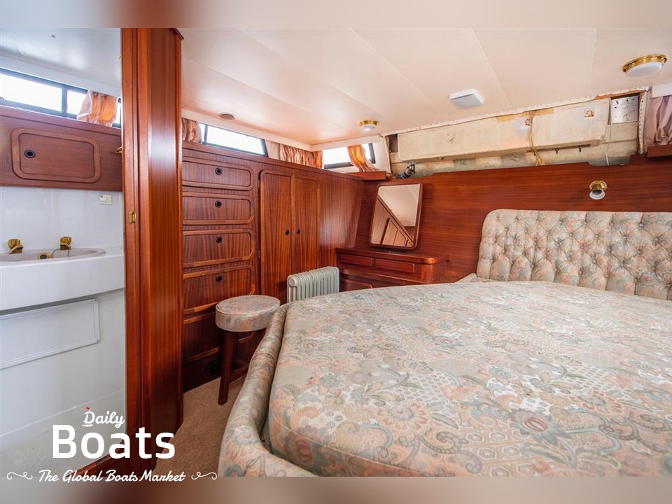 1989 Broom Ocean 40 for sale. View price, photos and Buy 1989 Broom ...