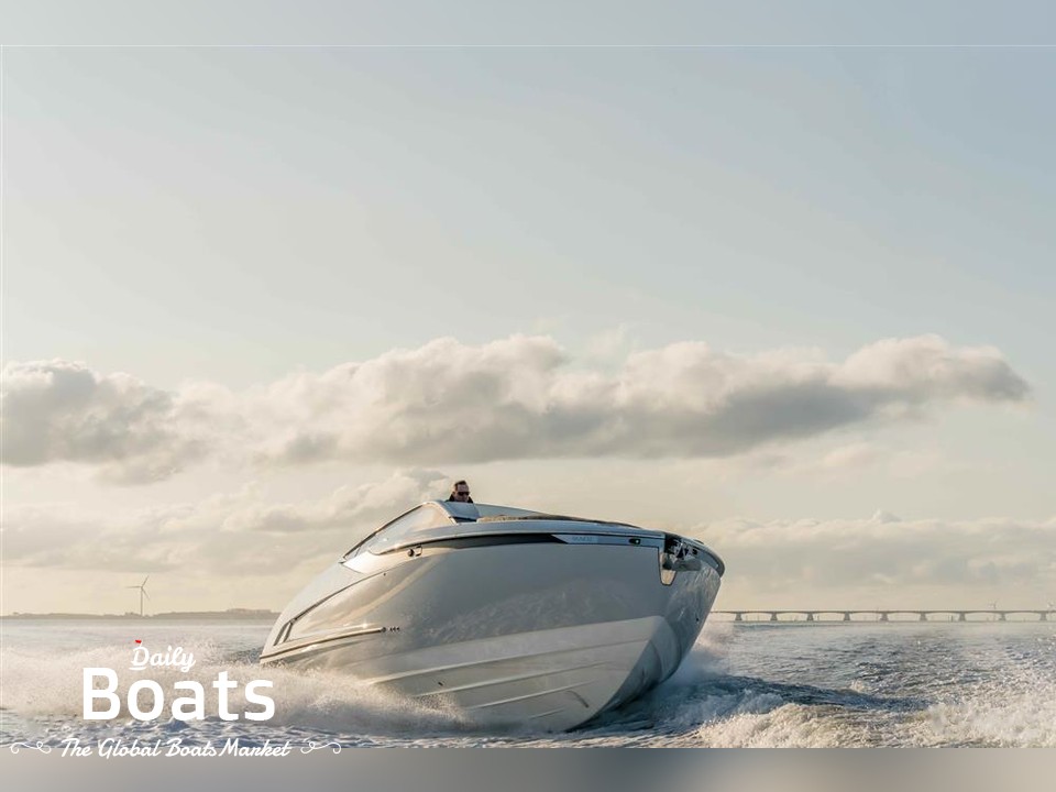 2021 Fairline 33 for sale. View price, photos and Buy 2021 Fairline 33 ...