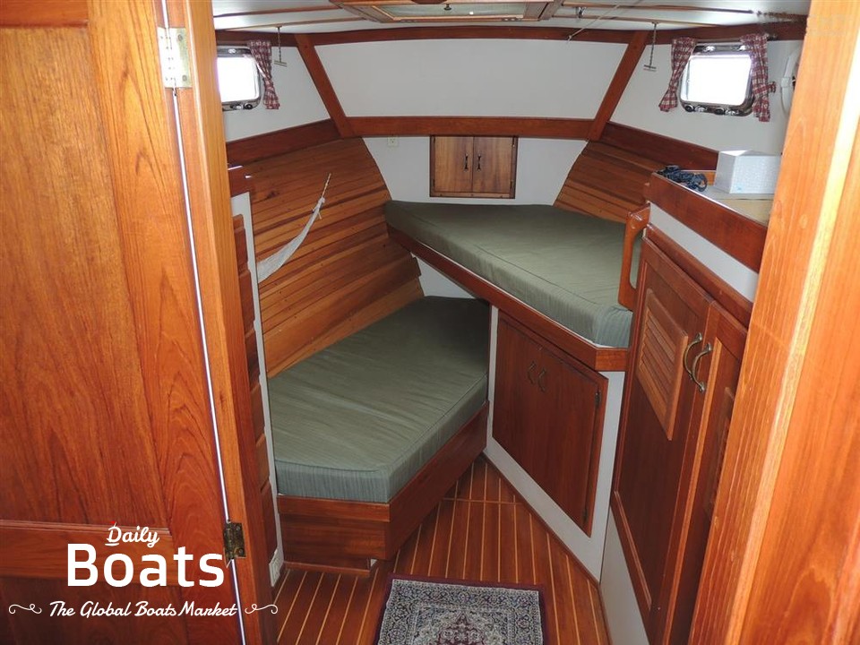 1990 Holland 38 Flybridge for sale. View price, photos and Buy 1990 ...