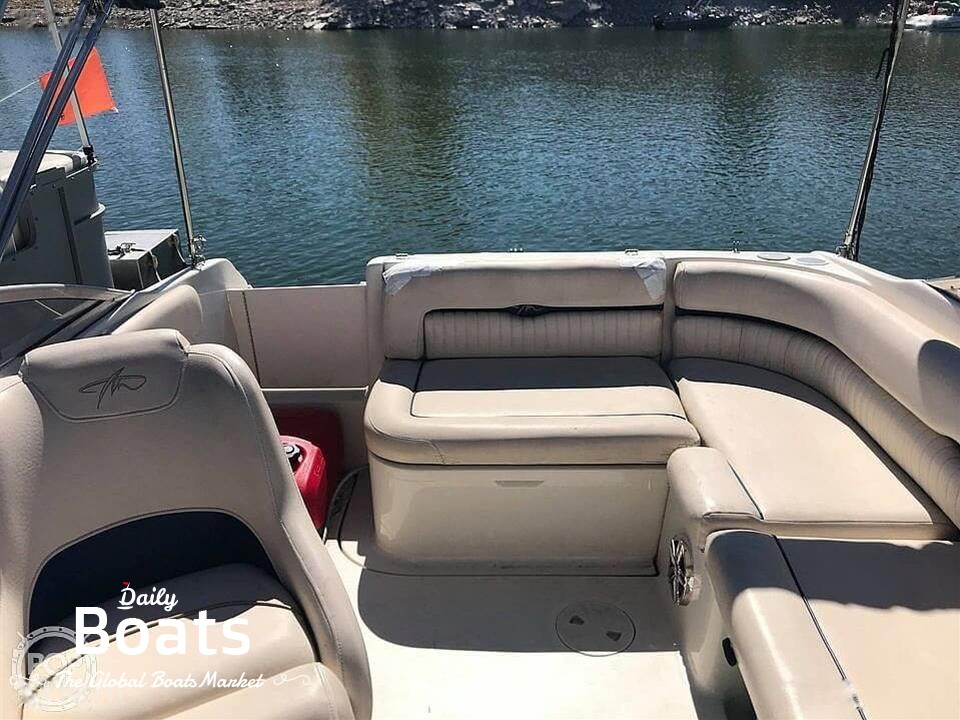 2000 Monterey 240 Explorer for sale. View price, photos and Buy 2000 ...