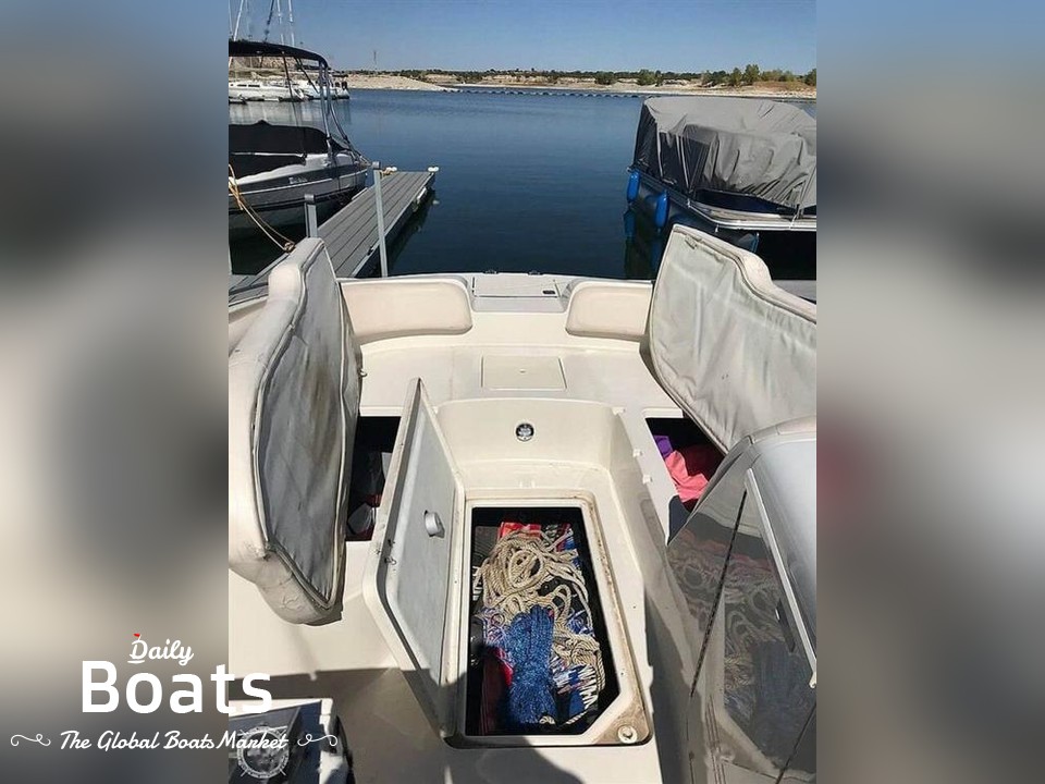 2000 Monterey 240 Explorer for sale. View price, photos and Buy 2000 ...