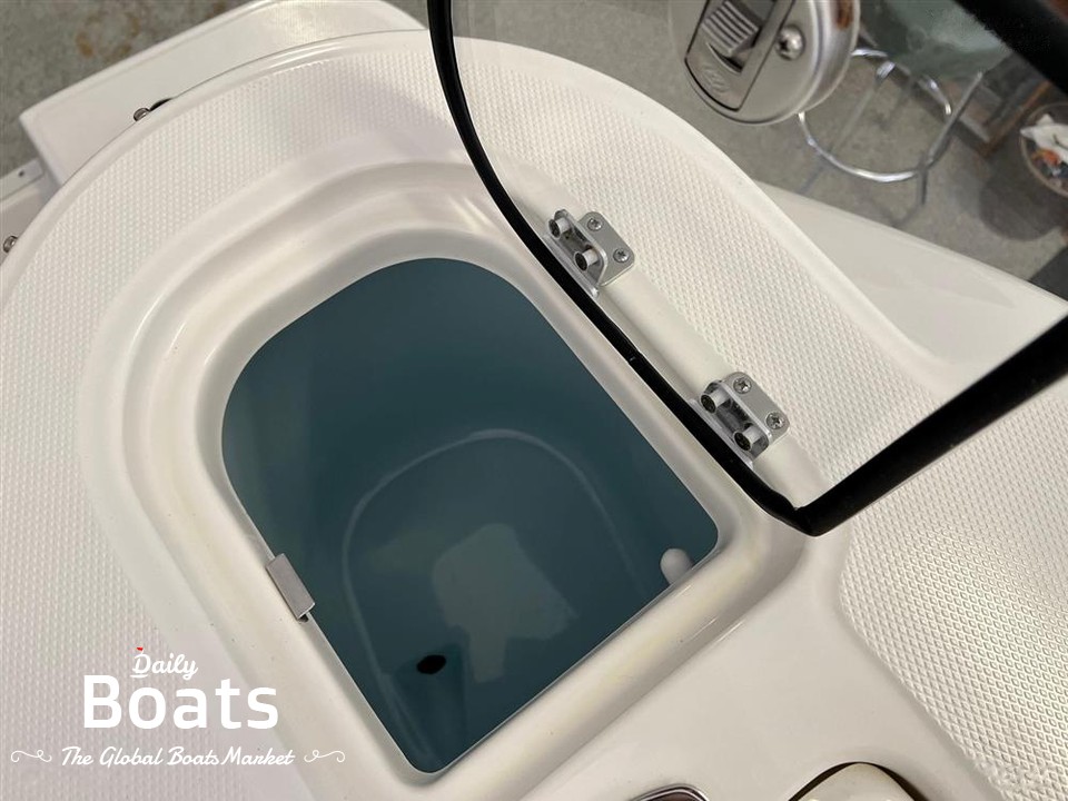 2018 Robalo 247 Dc for sale. View price, photos and Buy 2018 Robalo 247 ...