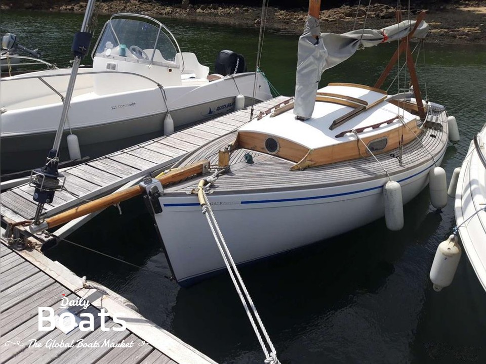 Bateaux dinghy - Types de bateaux - Daily Boats