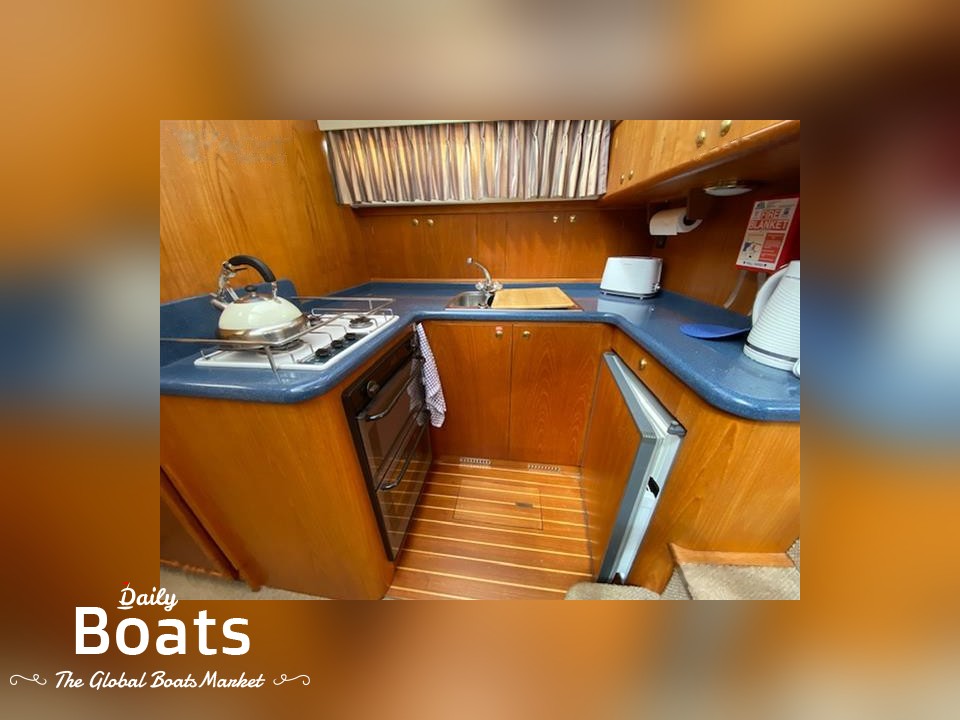 1999 Broom Ocean 38 for sale. View price, photos and Buy 1999 Broom ...