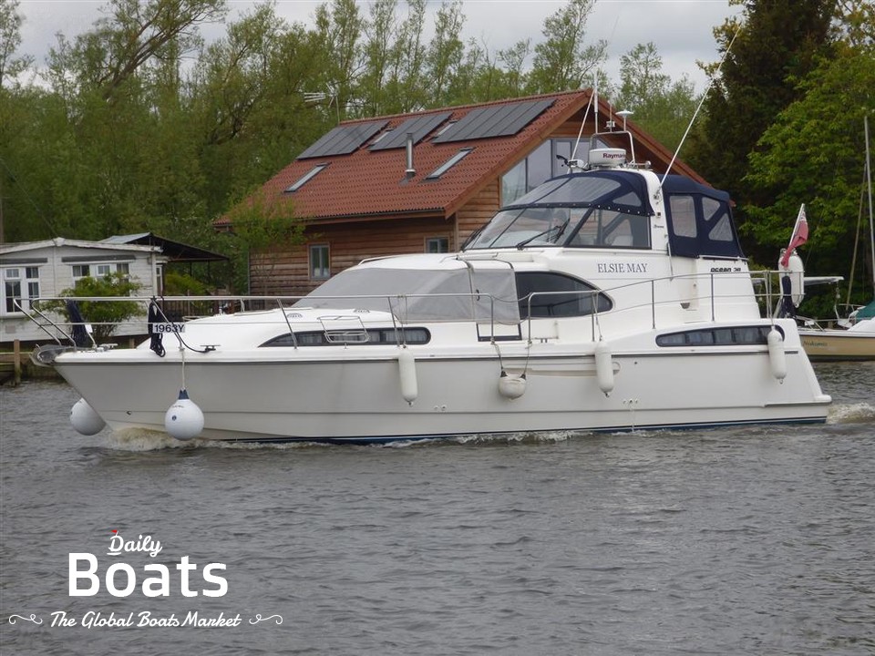 1999 Broom Ocean 38 for sale. View price, photos and Buy 1999 Broom ...