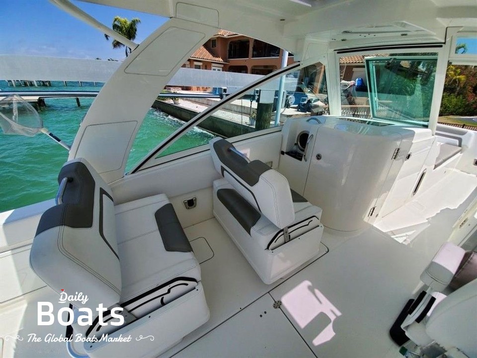 2019 World Cat 320 Dc for sale. View price, photos and Buy 2019 World ...