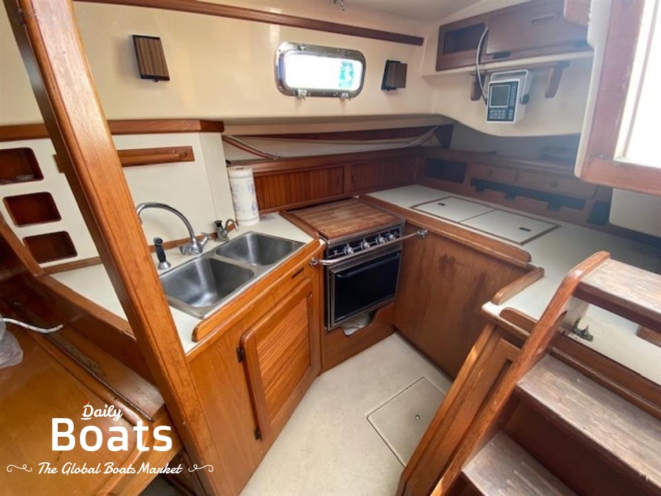 1987 Island Packet Yachts 38 for sale. View price, photos and Buy 1987 ...