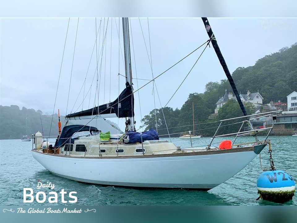Keel sailboats Camper & Nicholsons 32 for sale - Daily Boats