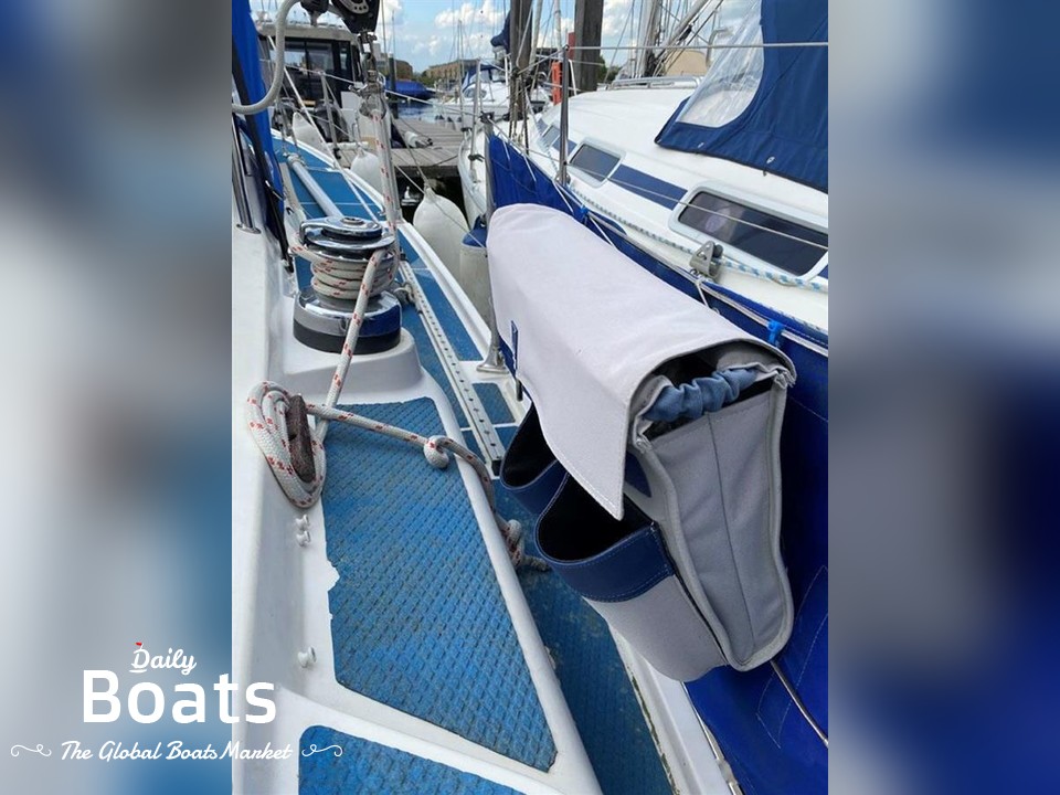 1980 Westerly Discus 33 for sale. View price, photos and Buy 1980 ...